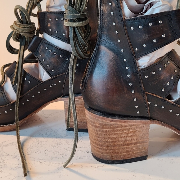 Freebird by Steven | Shoes | Freebird Hazel Sz 1 Black Distressed ...